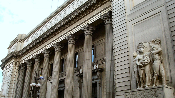 BankTrack – Banco de la República Oriental del Uruguay
