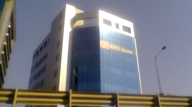 BankTrack – HDFC Bank