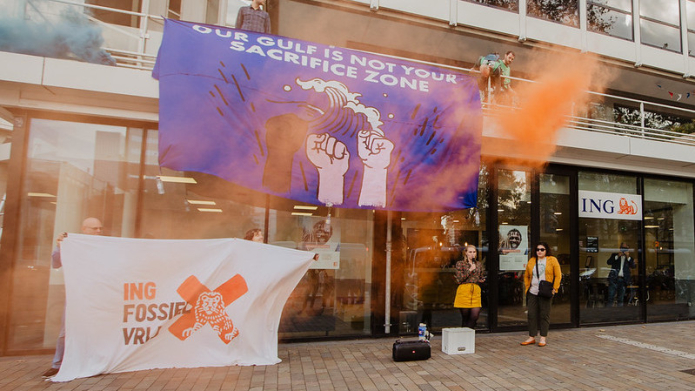 BankTrack – US residents call out ING Bank in Rotterdam